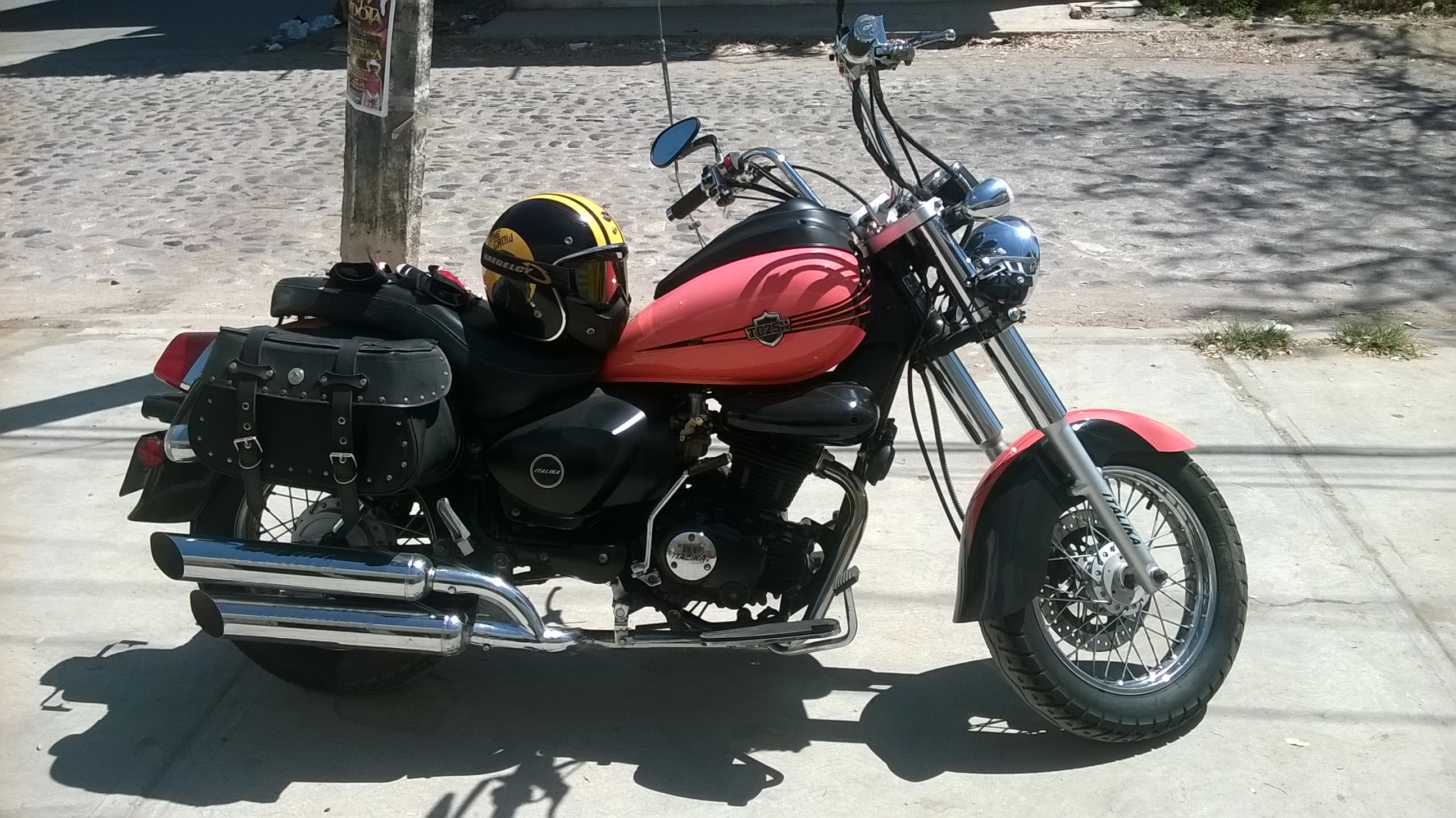 Mano a Mano - Italika TC 250 2017