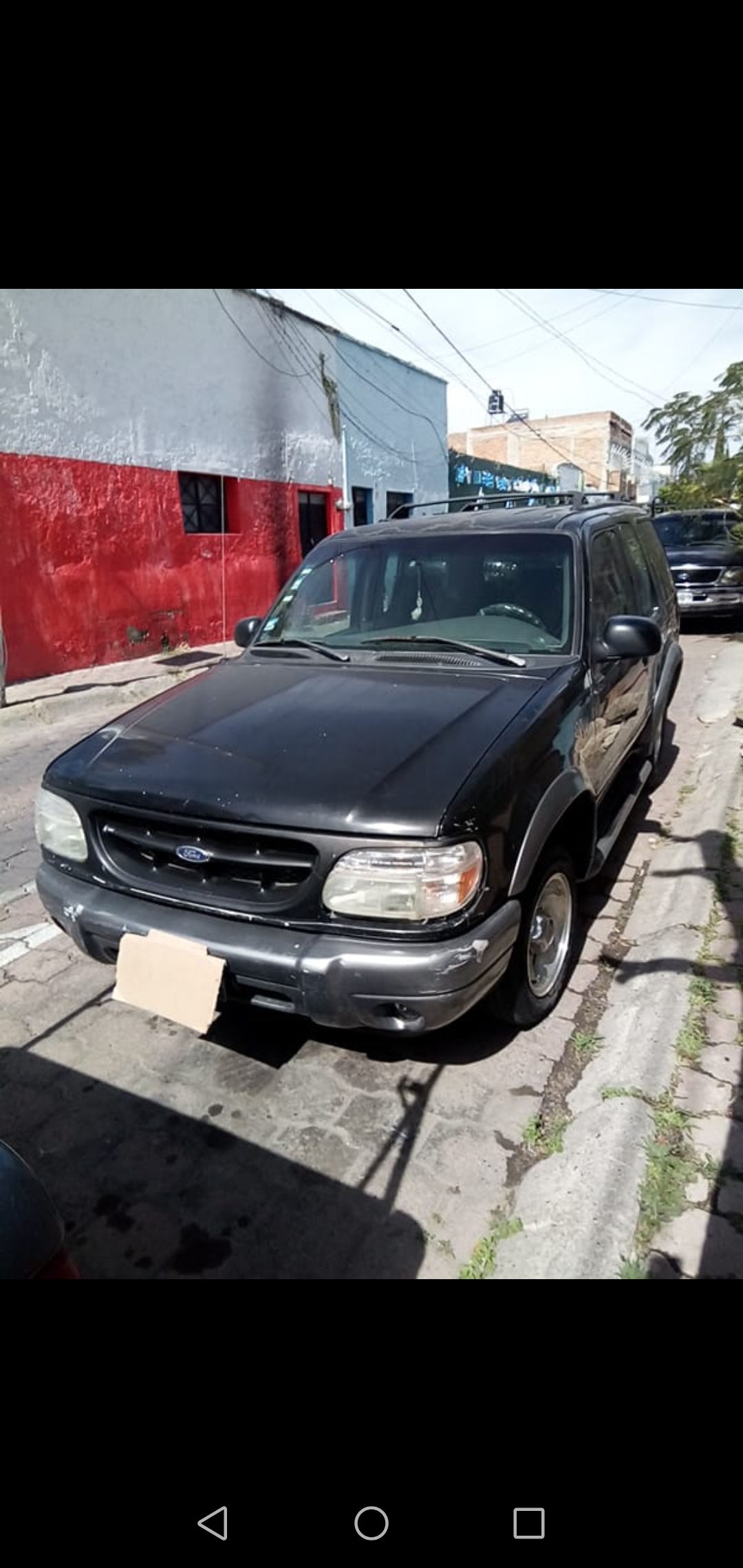 Mano a Mano - Explorer Sport 2000
