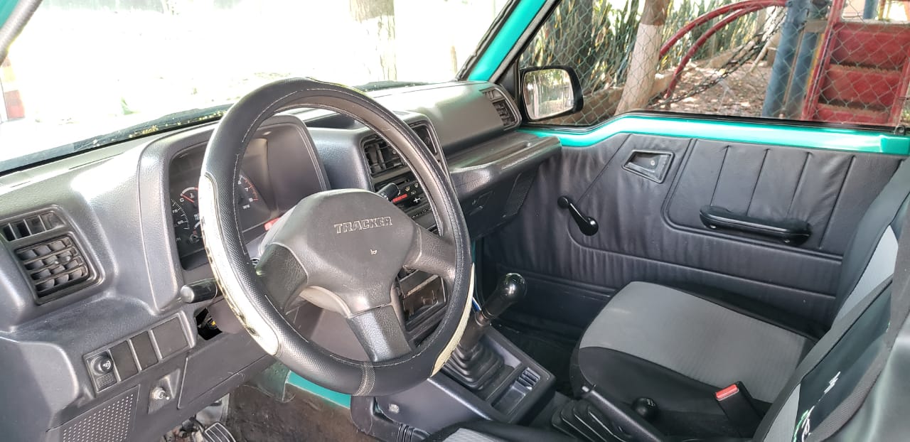 Mano a Mano - TRACKER GEO tipo Jeep